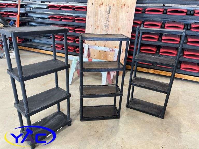 Plastic Shelves - YAC Auctions