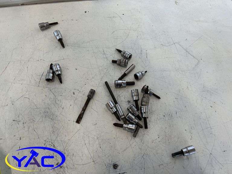 Allan Sockets - YAC Auctions