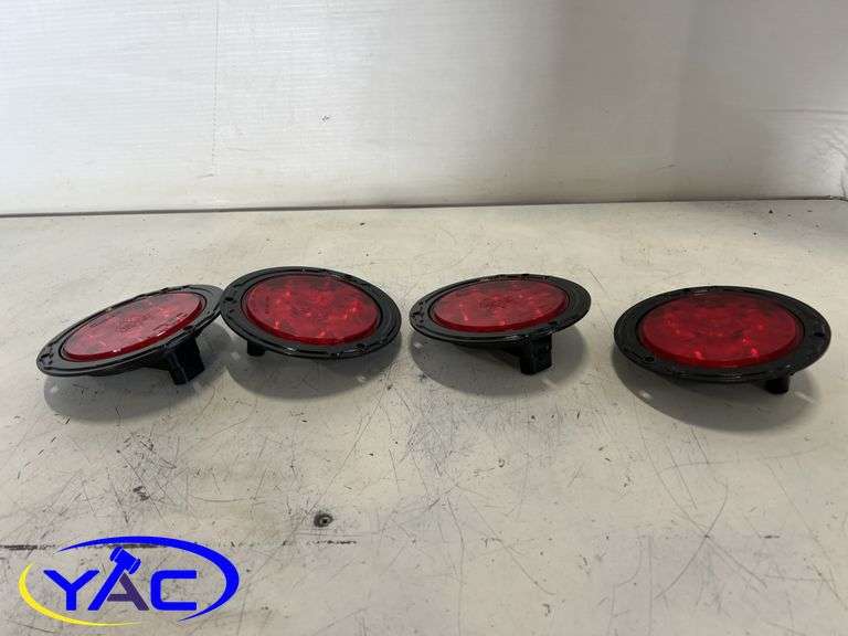 4- LED Tail Light Inserts - YAC Auctions