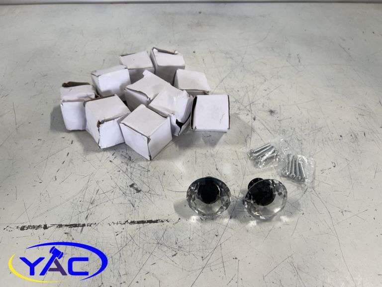 Cabinet Knobs - YAC Auctions