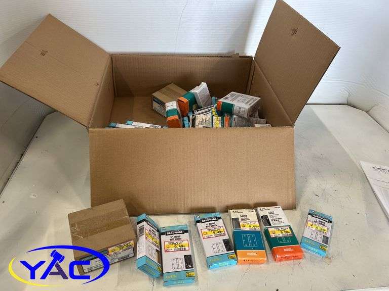 Assorted Hinges - YAC Auctions