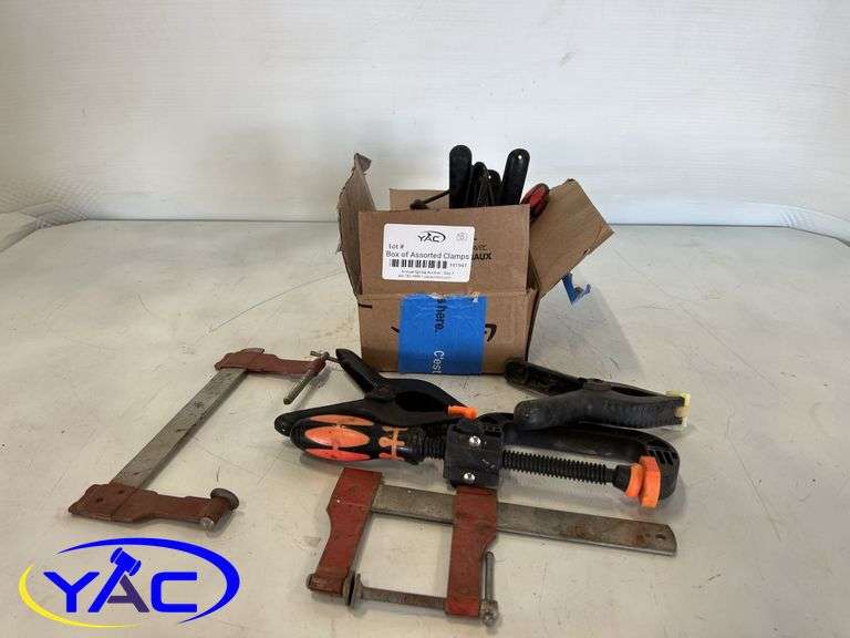 Box Of Assorted Clamps - YAC Auctions
