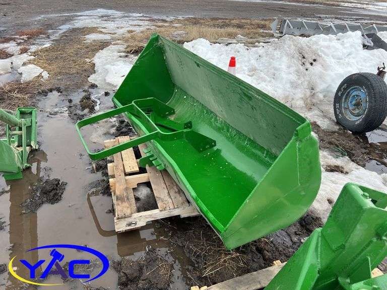John Deere 260 Front End Loader - YAC Auctions