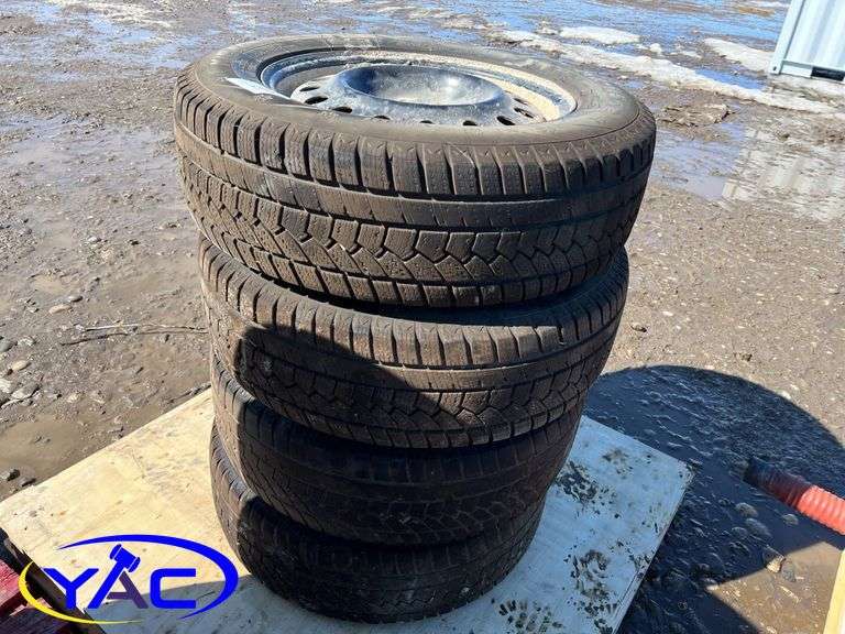 4 - 225/65R17 MR-W562 Mirage Tires - YAC Auctions