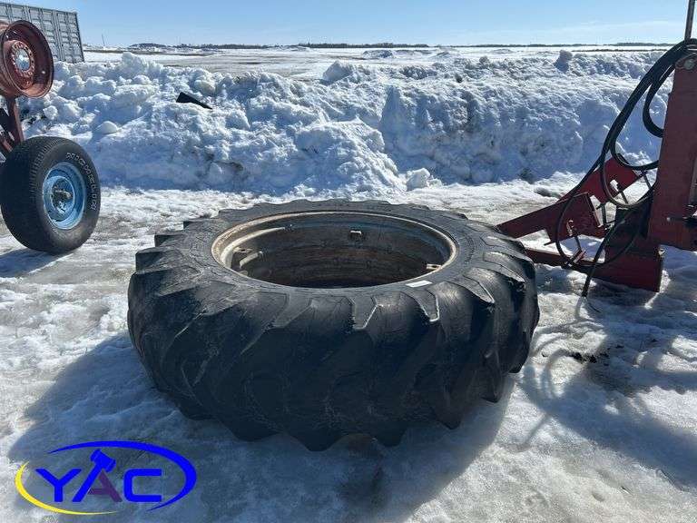 18.4-38 Tractor Tire & Rim - YAC Auctions