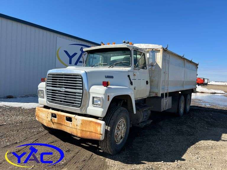 1995 FORD LT8000 TANDEM GRAIN TRUCK - YAC Auctions