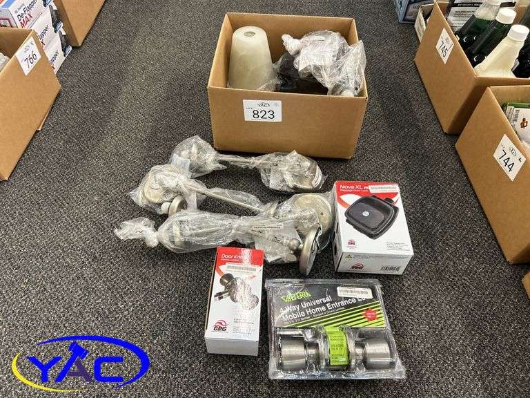 Box Of Miscellaneous - YAC Auctions