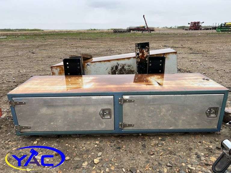 Semi Frame Mount Tool Box W/ Mounts - YAC Auctions