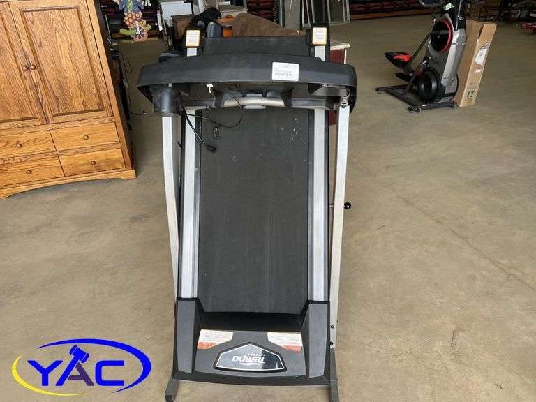 Tempo Treadmill - YAC Auctions
