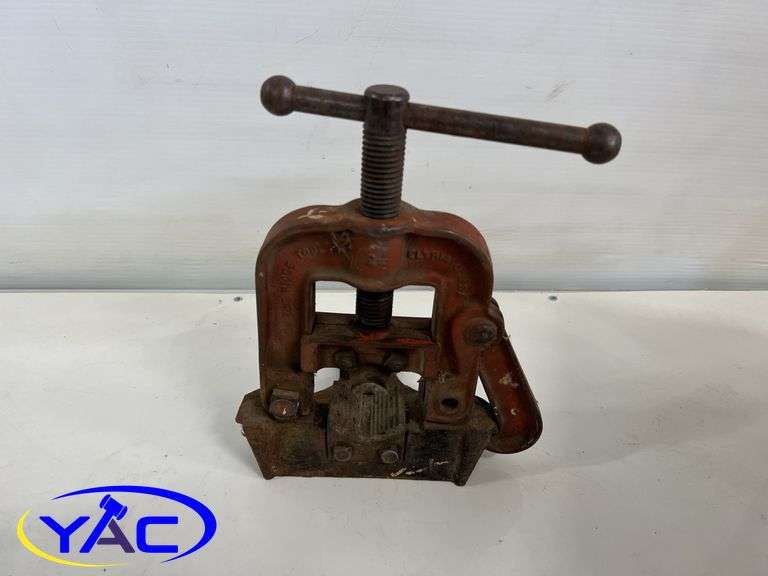 Rigid 2 1/2" Pipe Vise - YAC Auctions