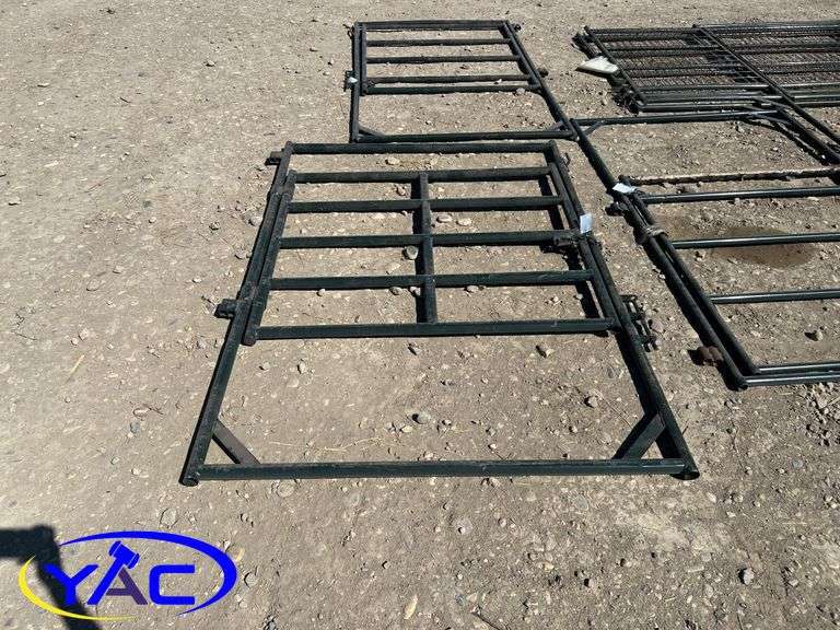 5' Frame Gate - YAC Auctions