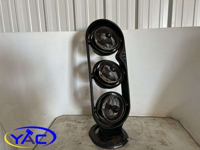 Three Tier Fan - YAC Auctions