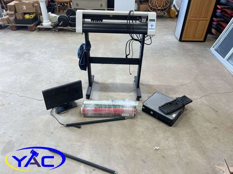 Professional Vinyl Cutter/ Plotter W/ Computer & Hardware - YAC Auctions