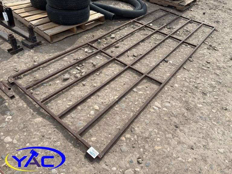 130" Steel Gate 1" Tube - YAC Auctions