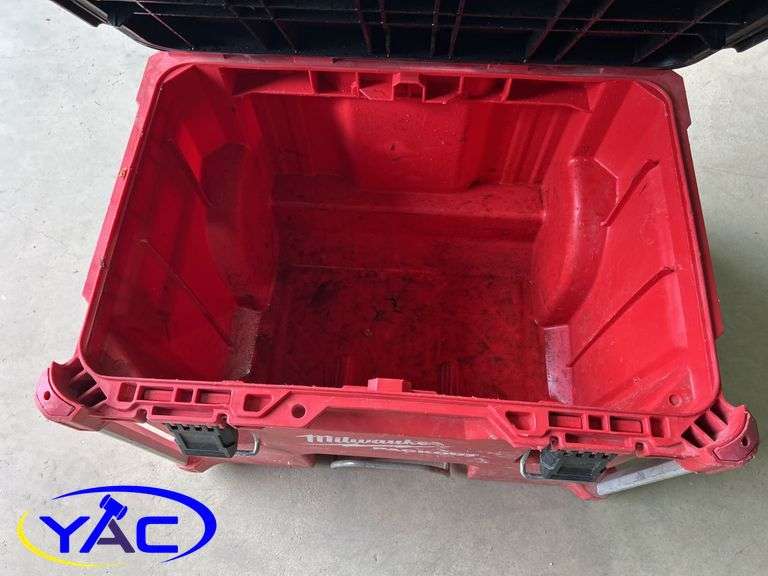 Milwaukee Pack Out Roller Chest - YAC Auctions