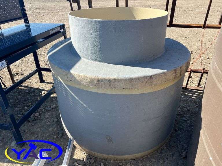 Fiber Glass Well Topper - YAC Auctions