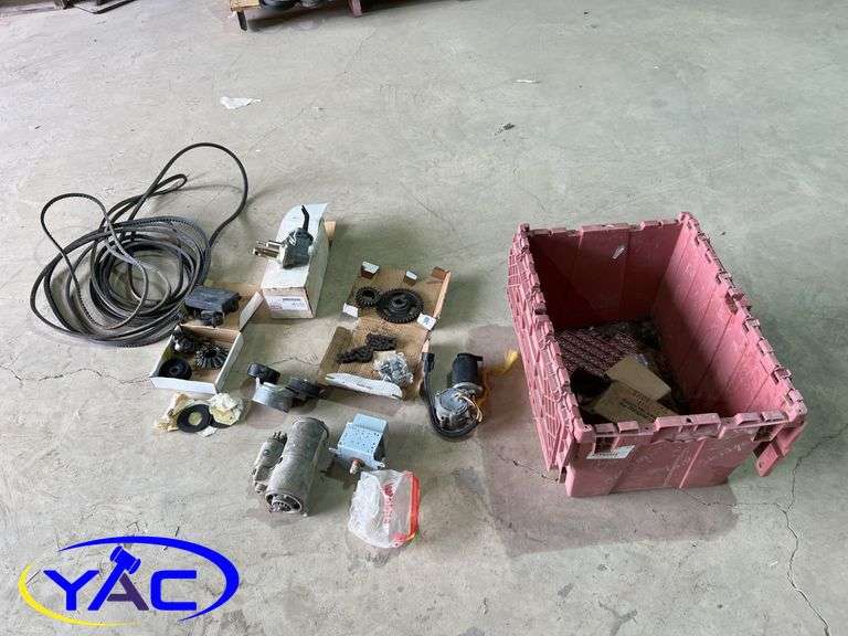 Bin of Miscellaneous Vehicle Parts - YAC Auctions