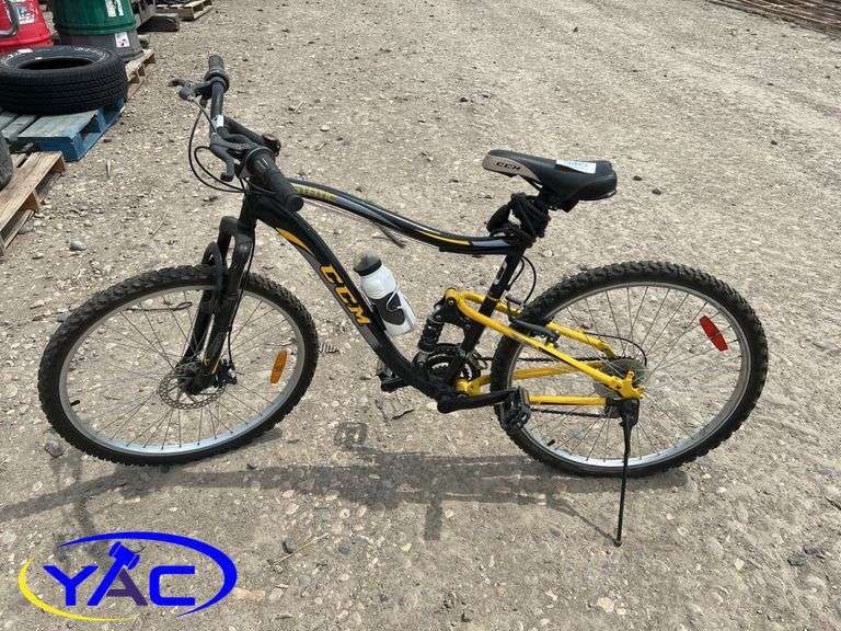 CCM Adult Bike - YAC Auctions