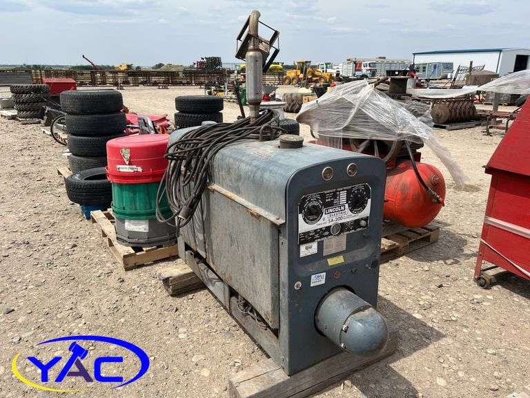 Lincoln SA-200 DC Welder - YAC Auctions