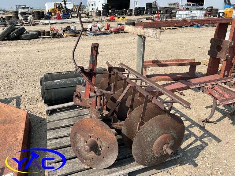 56" 3PTH Disc - YAC Auctions