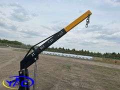 Crown Engine Hoist/ Cherry Picker - YAC Auctions