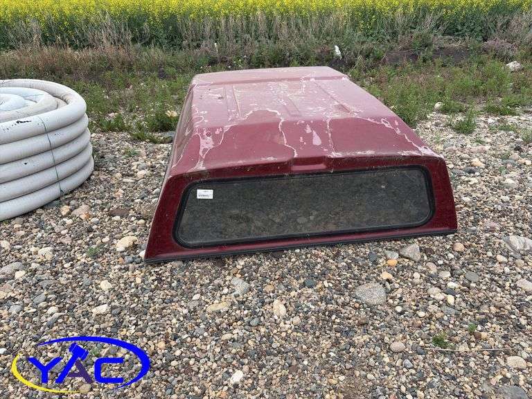 1992 Raider Truck Topper - YAC Auctions