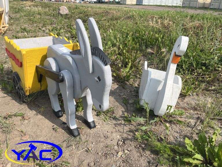 Donkey and Swan Planters - YAC Auctions