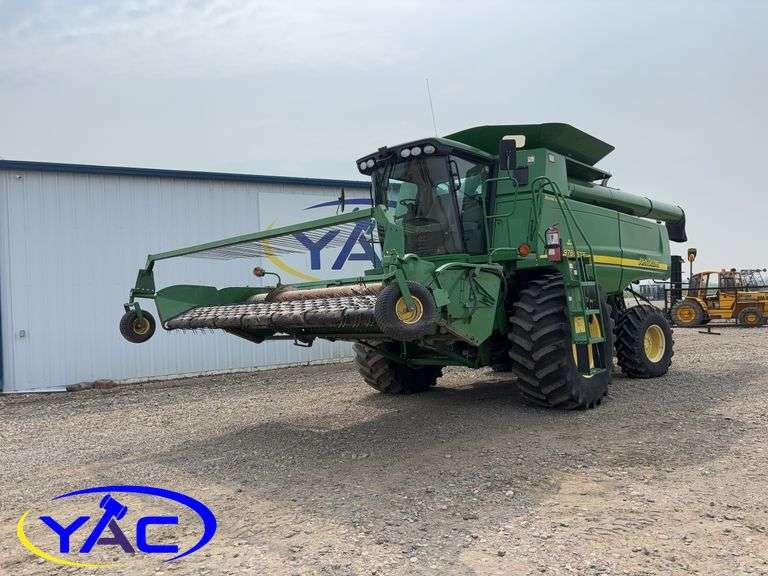 2006 JOHN DEERE 9760 STS SELF-PROPELLED COMBINE W/ 914 PICK UP HEADER ...