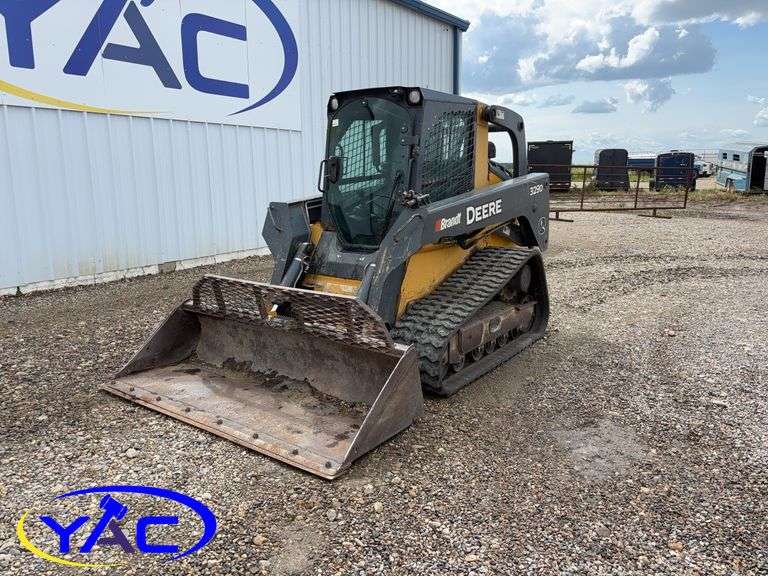 2013 JOHN DEERE 329D SKID STEER - YAC Auctions