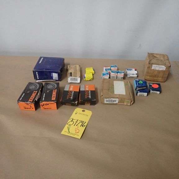 Lot of (18) Assorted Bearings - Yellow Tag Auctions