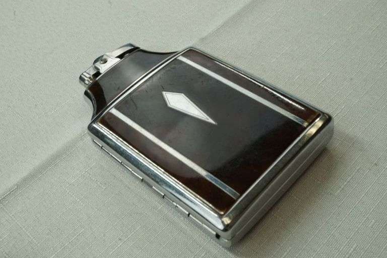 Ronson White Metal Cigarette Case/Lighter - Yellow Tag Auctions