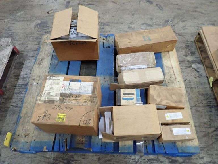 Lot of Assorted Components - Yellow Tag Auctions