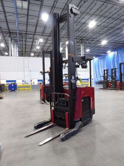Raymond 7500 Universal Stance Reach Forklift - Yellow Tag Auctions