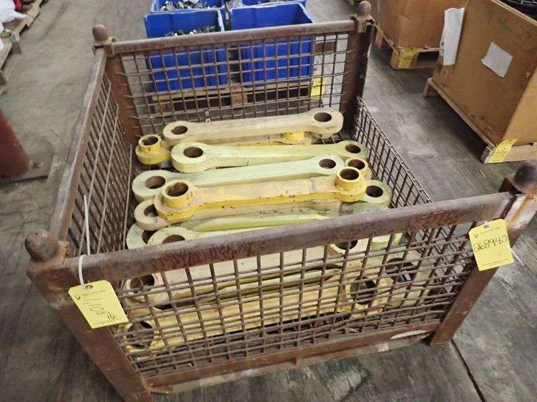 Lot of (17) Bucket Links - Yellow Tag Auctions