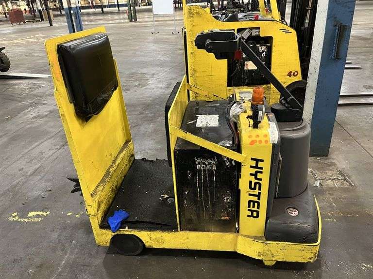 Hyster Electric Tow Tractor - Yellow Tag Auctions