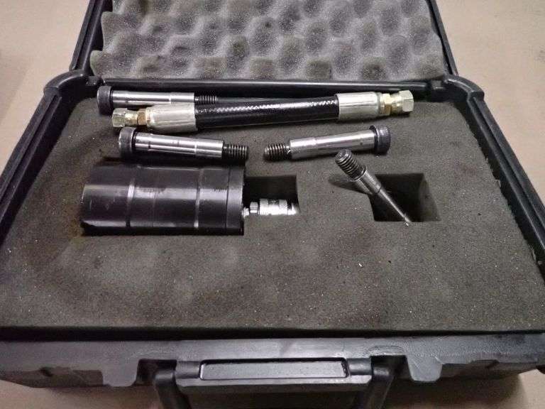 Die Draw Cylinder with Hose and Bolts - Yellow Tag Auctions