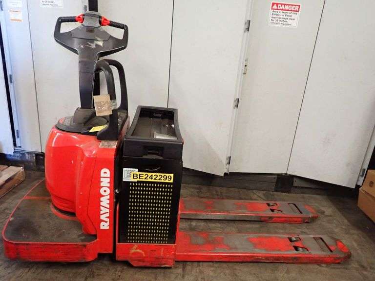 Raymond Rider Pallet Jack - Yellow Tag Auctions
