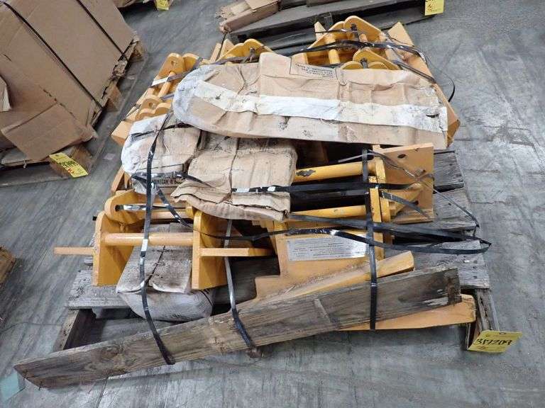 Lot of (5) Aldon One-Way Hinged Derail Units for Locomotives - Yellow ...