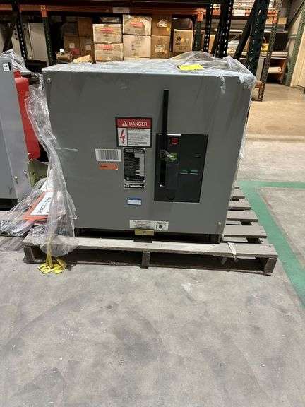 Square D MV 2000A Circuit Breaker - Yellow Tag Auctions