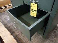 Polland Bros's 3-Drawer Maintenance Bench - Yellow Tag Auctions