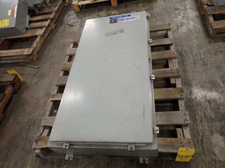 Cutler Hammer 100A Panelboard with Circuit Breakers with Cut Out Box ...