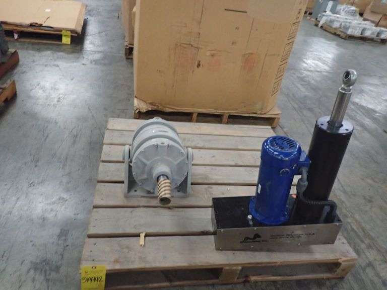 Voith Pneumatic Cylinder with Actuator - Yellow Tag Auctions