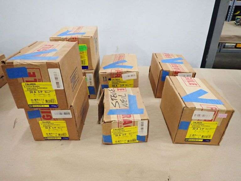 Lot of (8) Square D Circuit Breakers - Yellow Tag Auctions