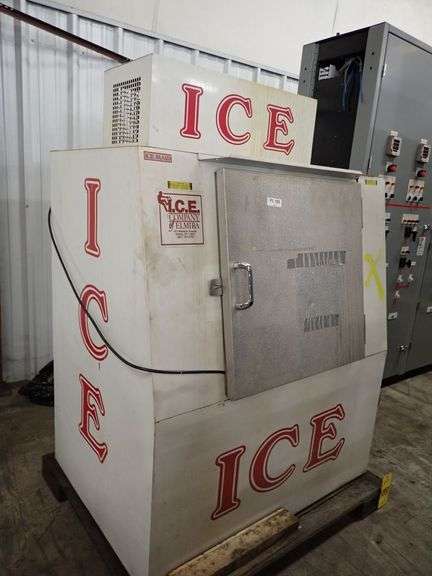 Ice Maid Ice Merchandiser/Freezer - Yellow Tag Auctions