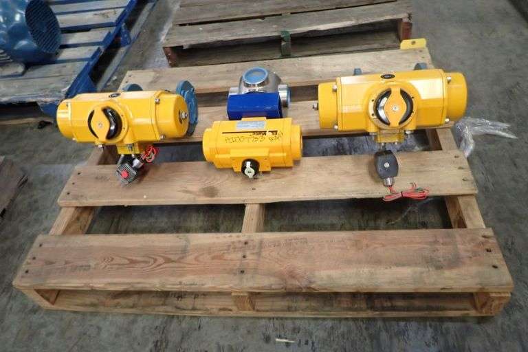 Lot of JC Valve with Actuators - Yellow Tag Auctions