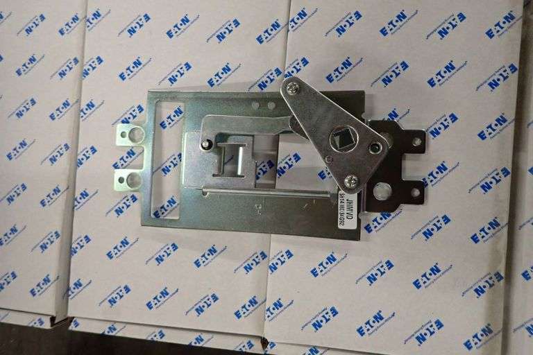 Lot of (70) Eaton J Frame Vari-Depth Mechanism Only - Yellow Tag Auctions