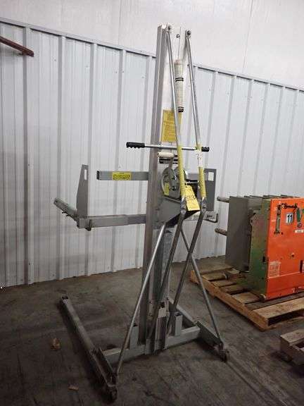 Genie Industries Circuit Breaker Lift Winch - Yellow Tag Auctions