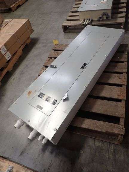 Westinghouse Panelboard with Circuit Breakers - Yellow Tag Auctions