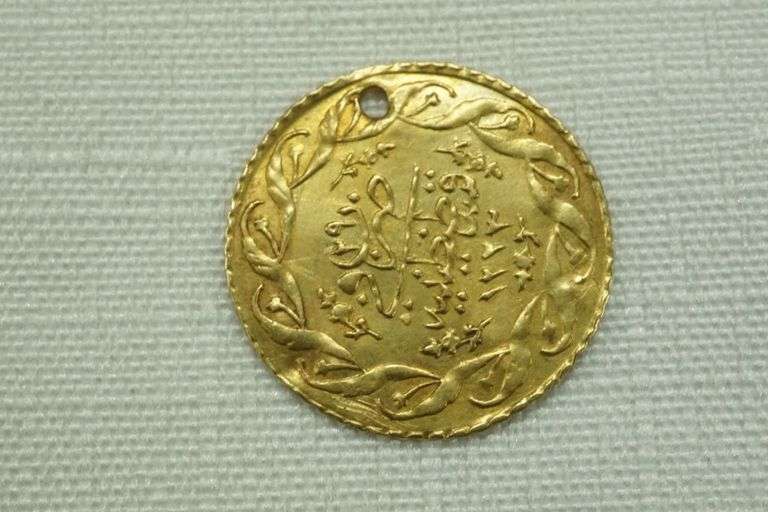 Foreign Gold Coin - Yellow Tag Auctions