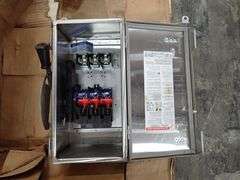 Square D Molded Case 400A Circuit Breaker with (2) Heavy Duty 60A ...